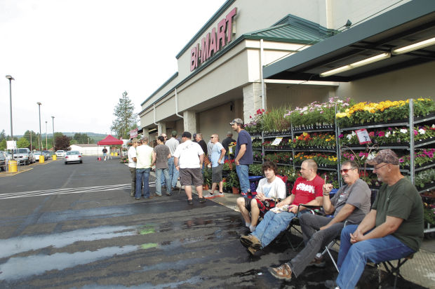 Sweet Home Bi-Mart grand opening draws hundreds
