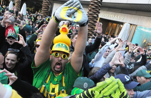 Mid-valley Duck fans enjoy Rose Bowl experience