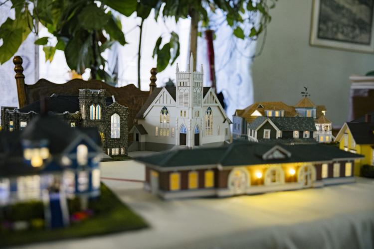 Albany man makes miniatures of Monteith District homes