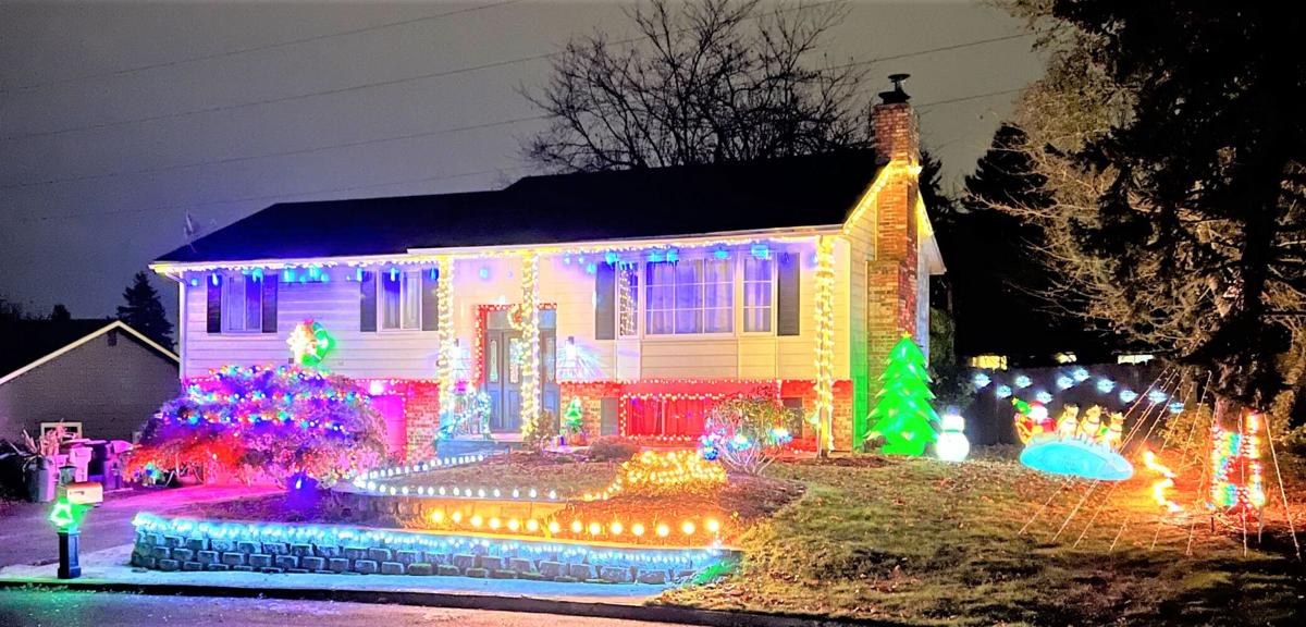 Albany to hold holiday light contest for 37th year