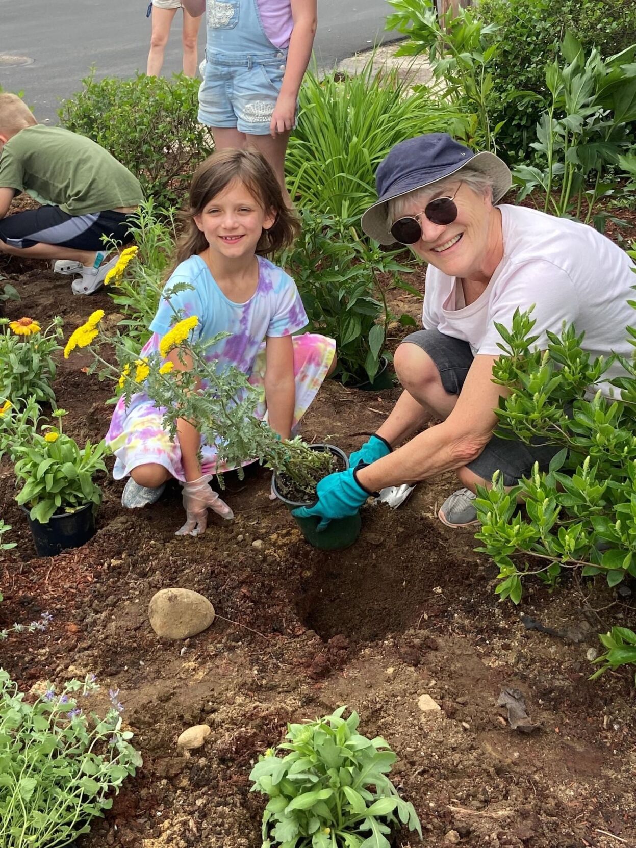Garden club, library team up for pollinator program | Derry News ...