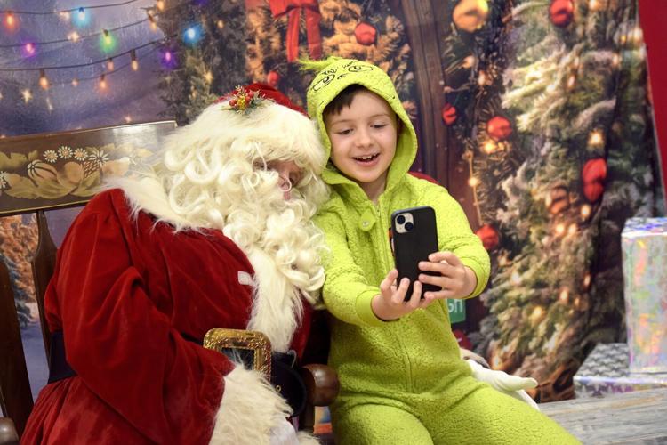 Hampstead hosts breakfast with Santa | News | derrynews.com