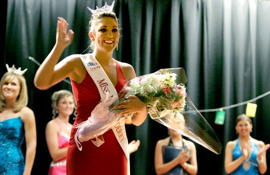 Derry's Alyssa McLaughlin is named Miss Londonderry | News | derrynews.com