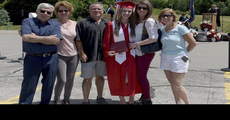 Pinkerton Academy honors its graduating seniors | News | derrynews.com