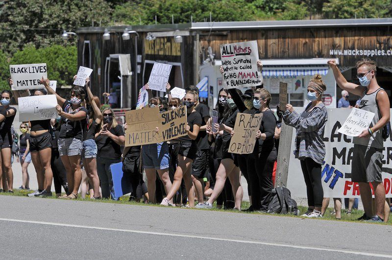 Rally cries in Londonderry | Londonderry | derrynews.com
