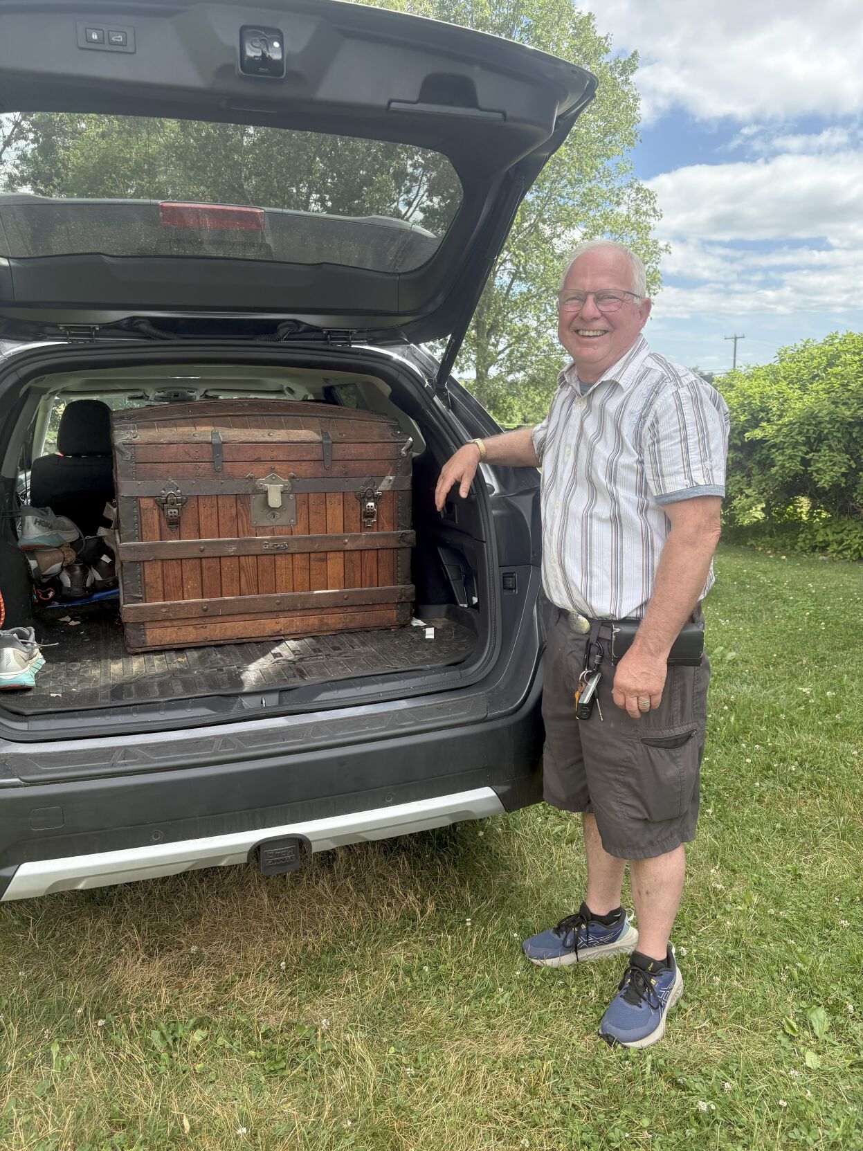 Antiques get 'discerning eye' at Londonderry event | Londonderry ...