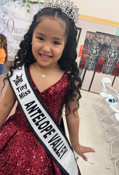 2022 Tiny Miss Mojave crowned 2023 Tiny Miss AV | News | desertnews.com