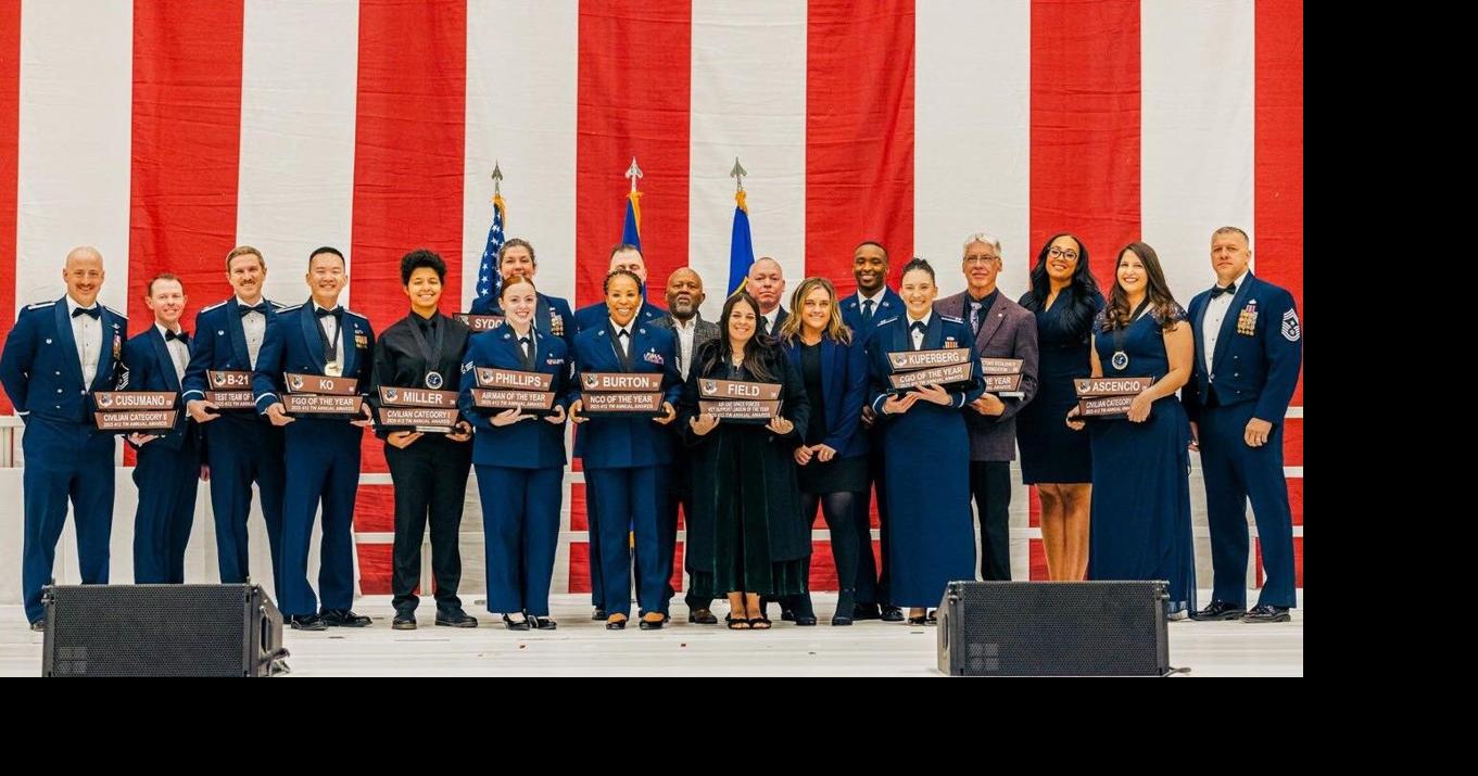 Edwards AFB 412th Test Wing Honors Star Performers | News | desertnews.com