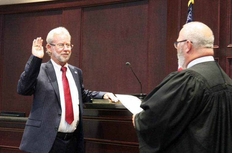 Mayor Adams and aldermen sworn in for new terms in Olive Branch | News ...