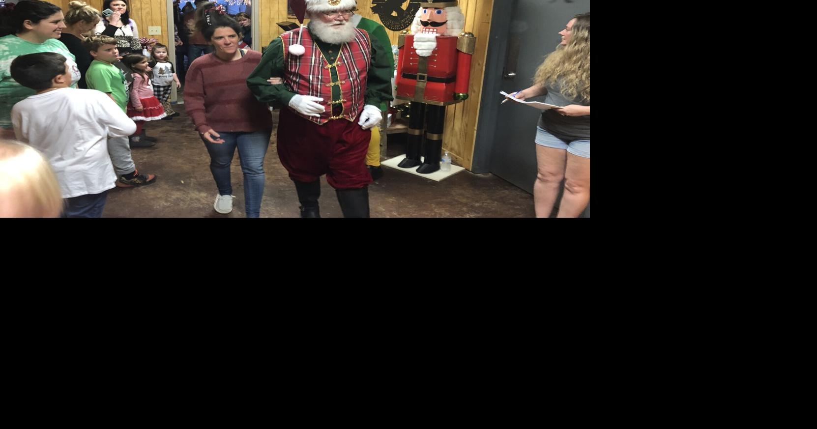Santa, Buddy the Elf, and wildlife experts host kids’ Christmas ...