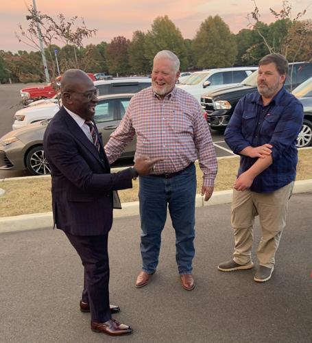 Tuggle announces re-election campaign | News | desototimes.com