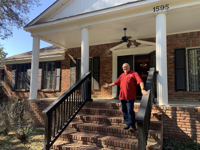 Realtors get inside look at home of Jerry Lee Lewis during open house ...