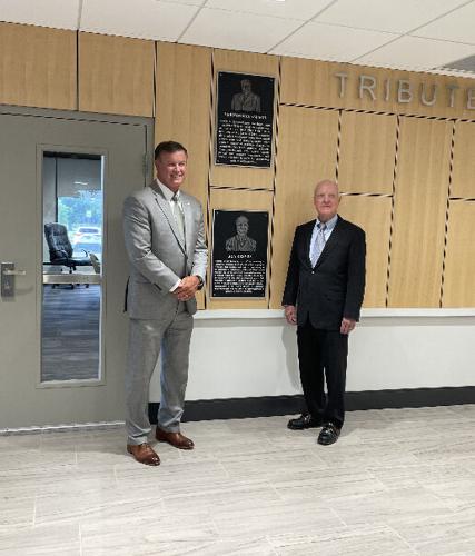 Reeves hailed as historical figure in Tribute Hall | News | desototimes.com