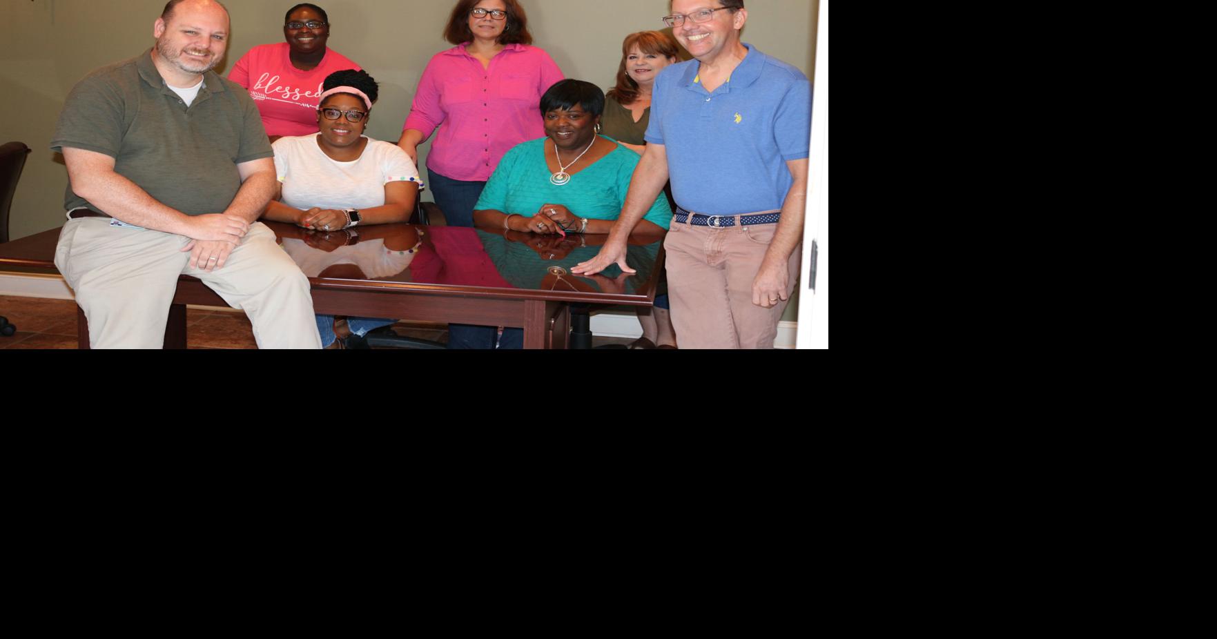 Apelah lends a helping hand | Business | desototimes.com