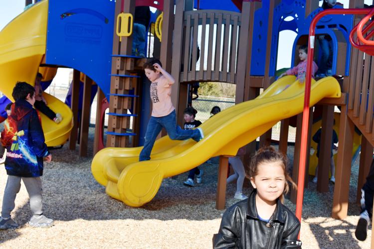 Comanche Elementary unveils new playground | Community | duncanbanner.com