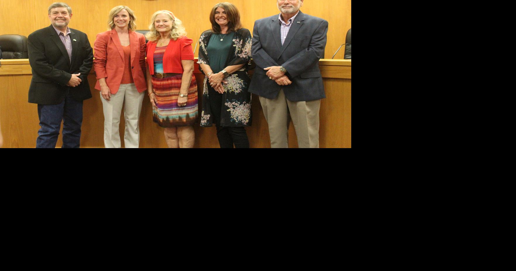 Hayes named new vice mayor of Duncan; Smith, Fischer swear into office ...