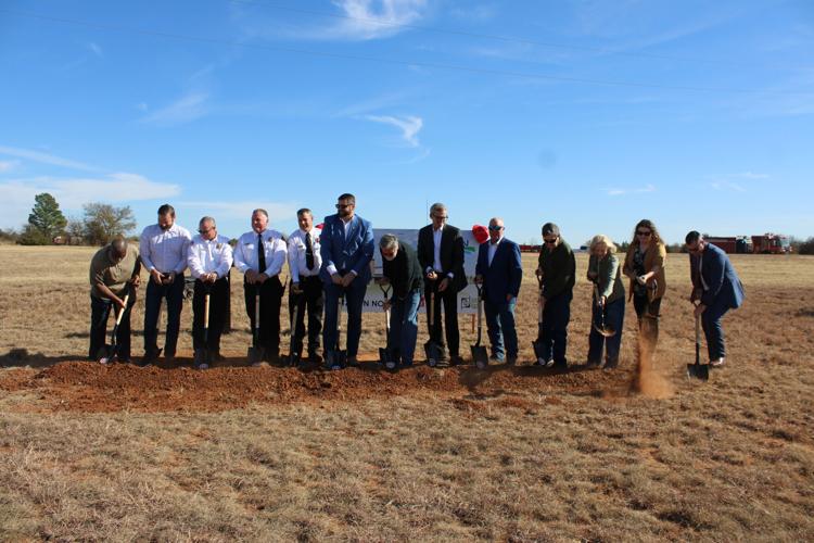 City breaks ground on new fire station | Community | duncanbanner.com