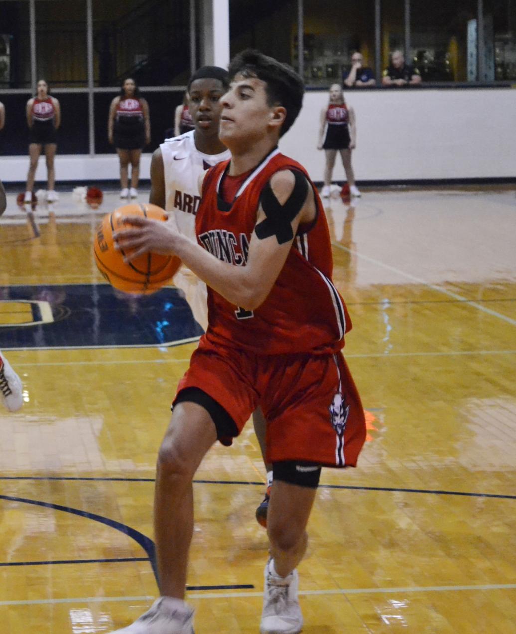 Demons boys basketball season ends in regionals | Sports | duncanbanner.com