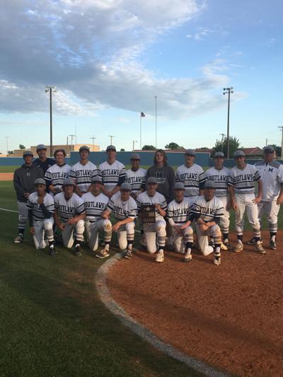 Outlaws advance to regionals | News | duncanbanner.com