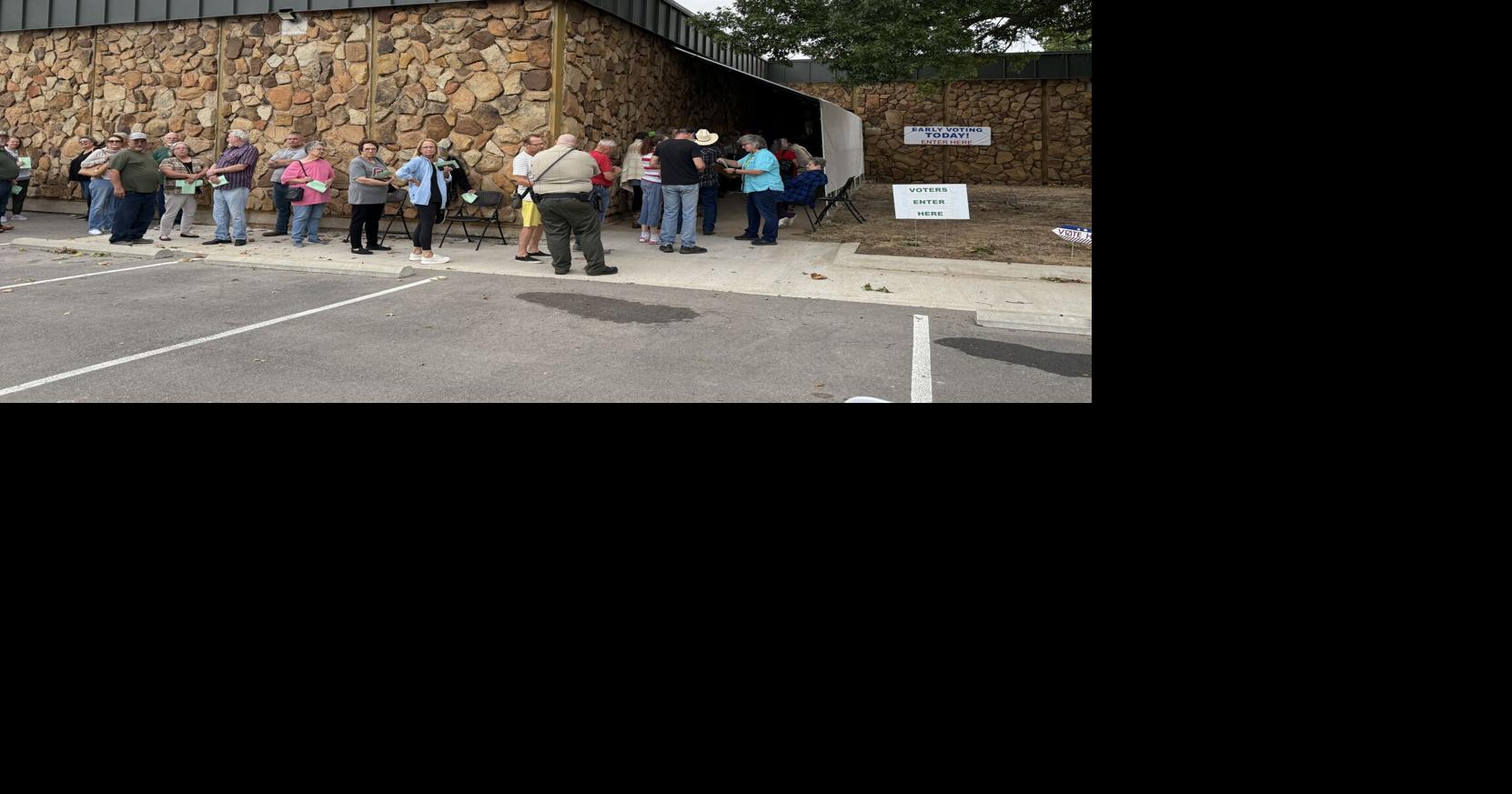First day of early voting draws crowd | Community | duncanbanner.com