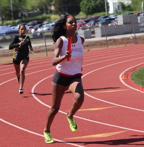 Duncan Track finishes home track meet in top 10 | Sports | duncanbanner.com