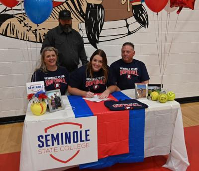 Loafman hopes to tell her story using softball | Sports | duncanbanner.com