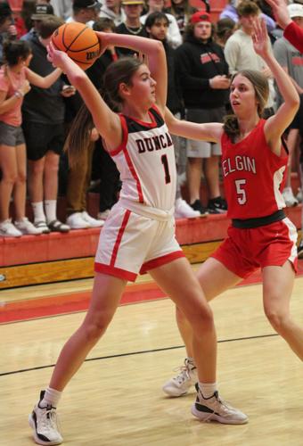 Elgin sweeps Duncan in next to last games | Sports | duncanbanner.com