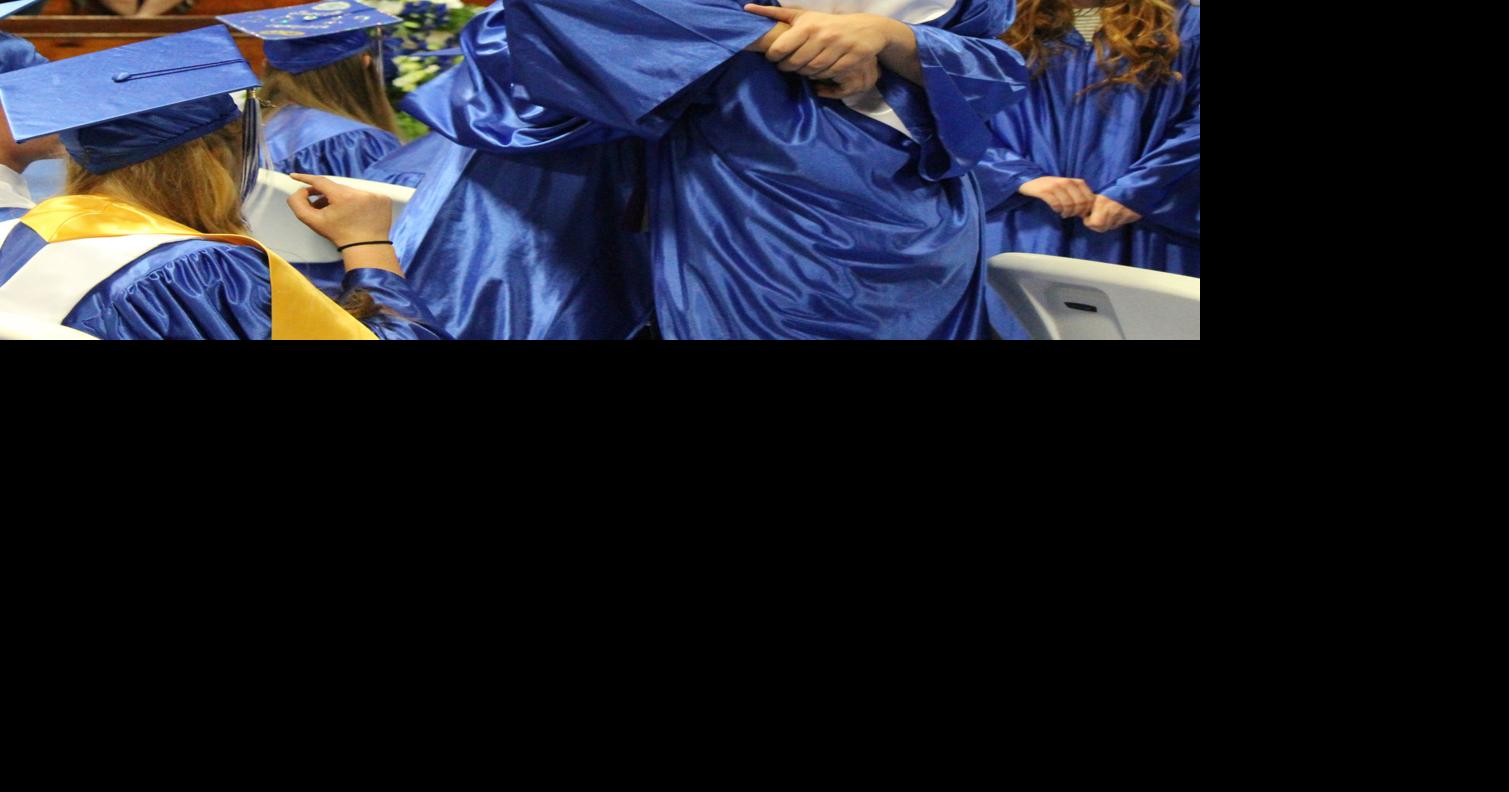 Bray graduates senior class | News | duncanbanner.com