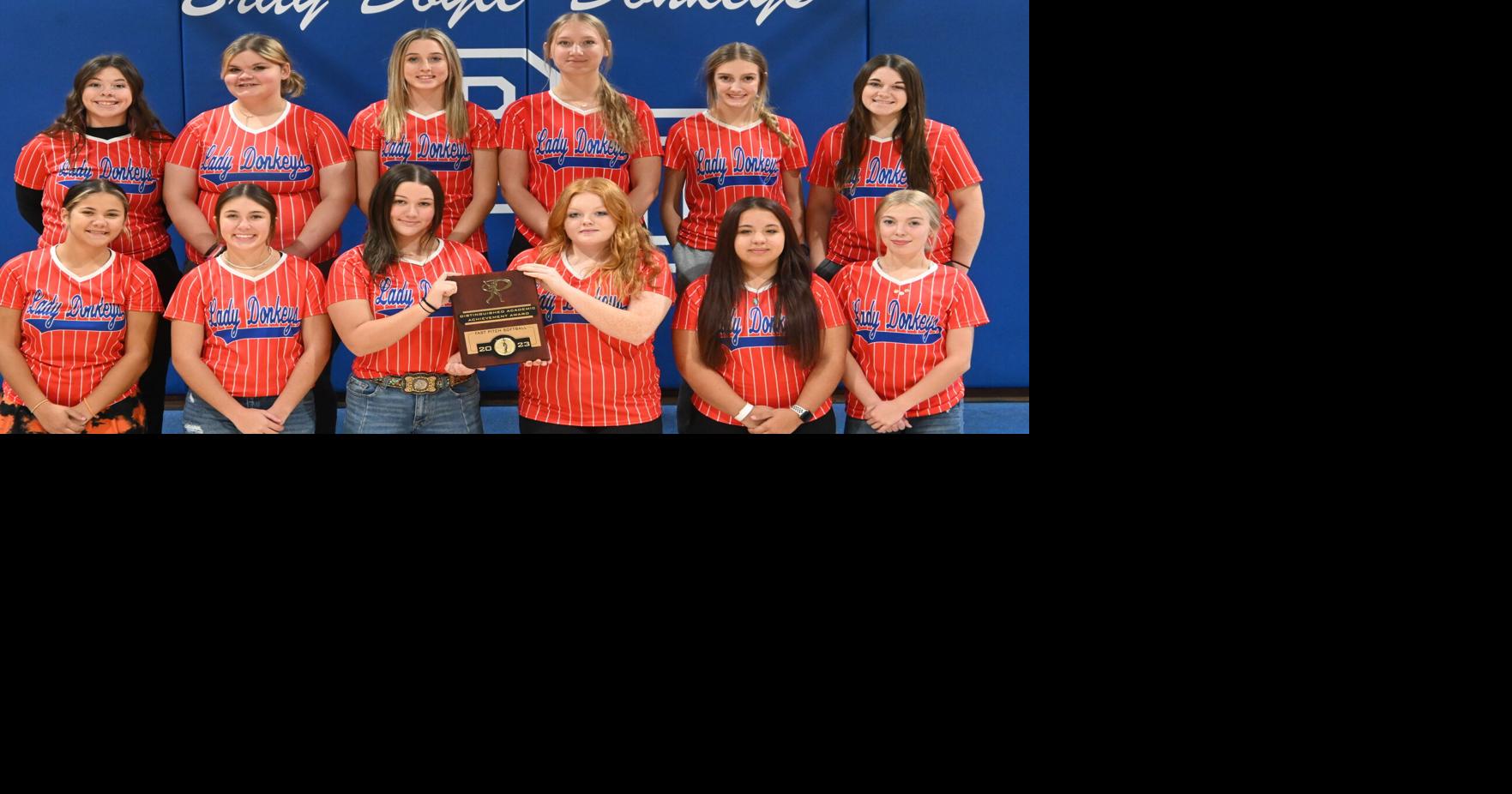 Photo: Bray-Doyle Fastpitch receives Distinguished Academic Achievement ...
