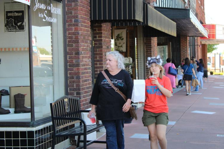Gallery: Community flocks to MSD for Spring Stroll, Cookie Crawl ...