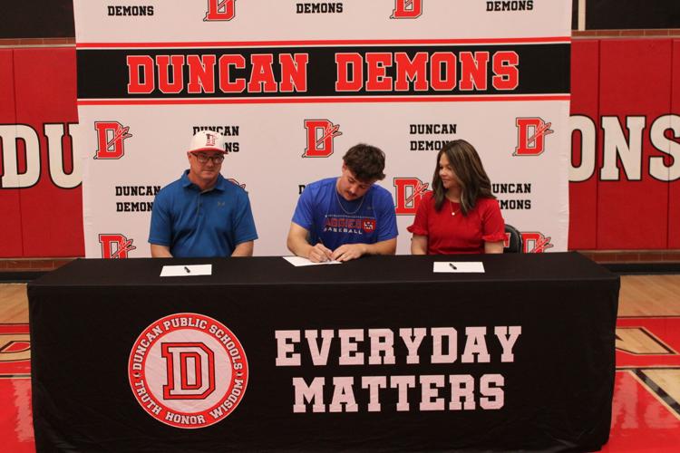 Jackson Poage ready to catch what college hits his way | Sports ...