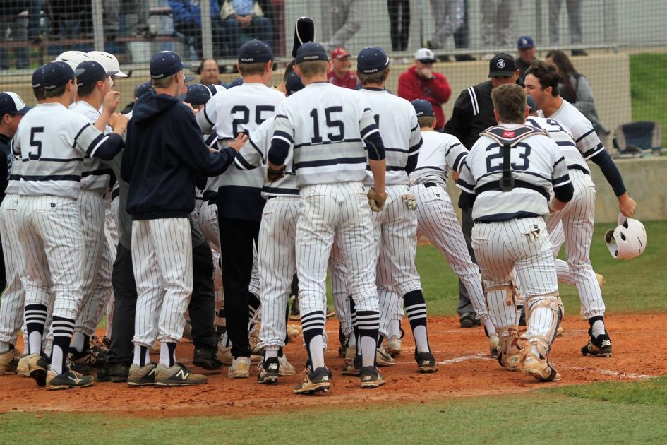 Outlaws advance: Marlow gets two big innings for victory | Sports ...