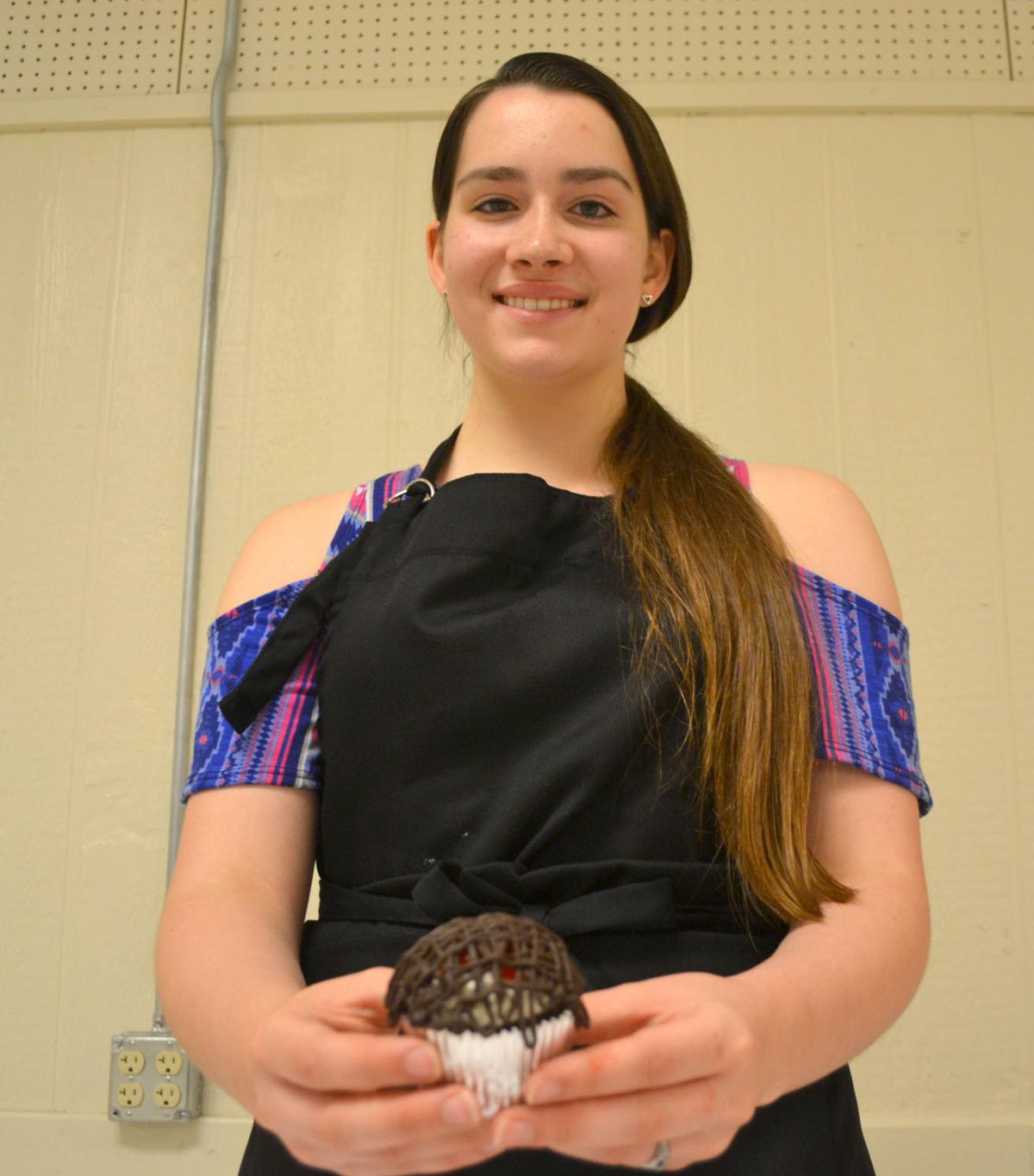 Frosting fights and cupcake wars | News | duncanbanner.com