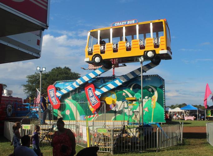 Watersedge Fall Festival rides out the rain | News | dundalkeagle.com