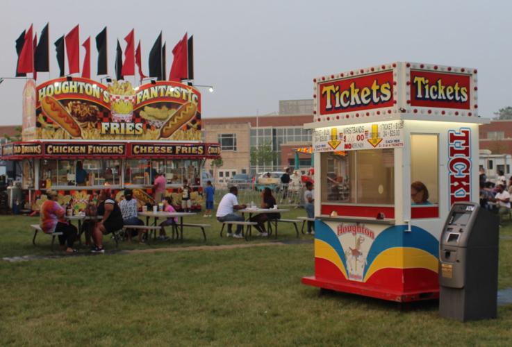 Rain or shine, the Heritage Fair thrives | | dundalkeagle.com