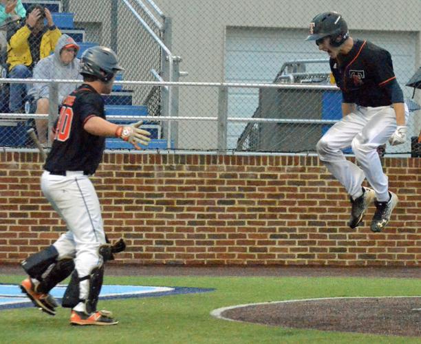 Maverick baseball unable to slug way out of early hole | Sports ...