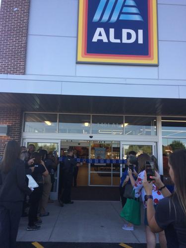 New Aldi officially opens | Local News | dundalkeagle.com
