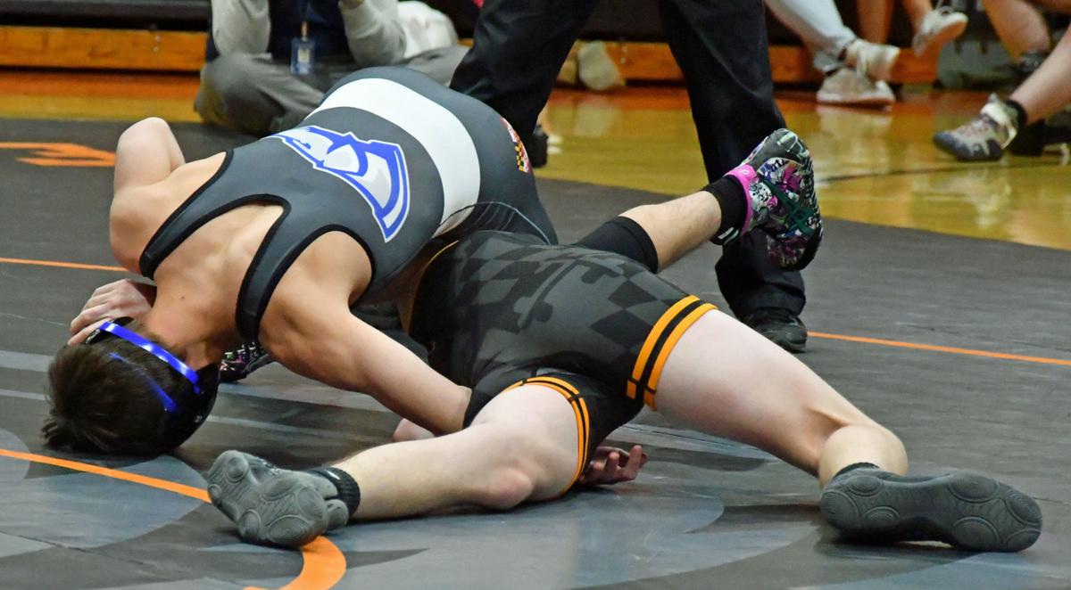 Sparrows Point wrestlers crush Bulls in early showdown | Sports ...