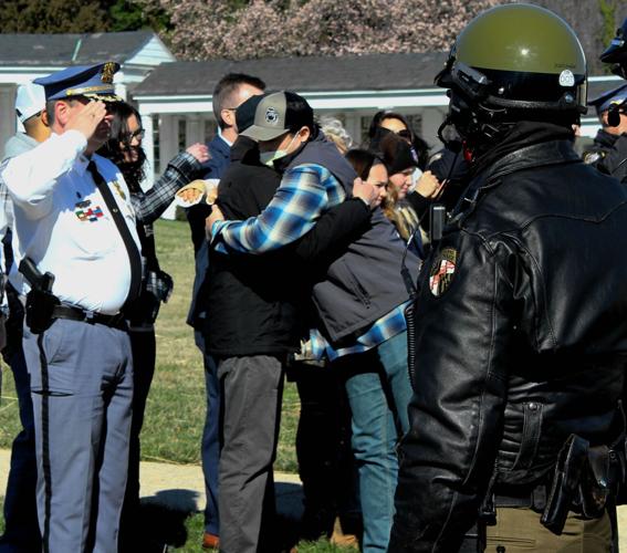 Injured Baltimore County detective walks out of physical therapy center ...