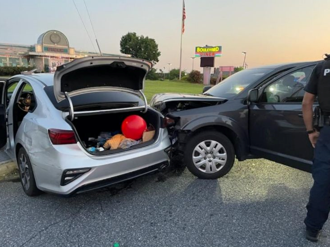 Stolen vehicle crashes into unmarked cop car | News | dundalkeagle.com