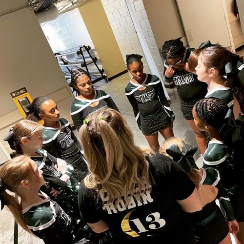 Dundalk rec cheer team shows up first competition | | dundalkeagle.com
