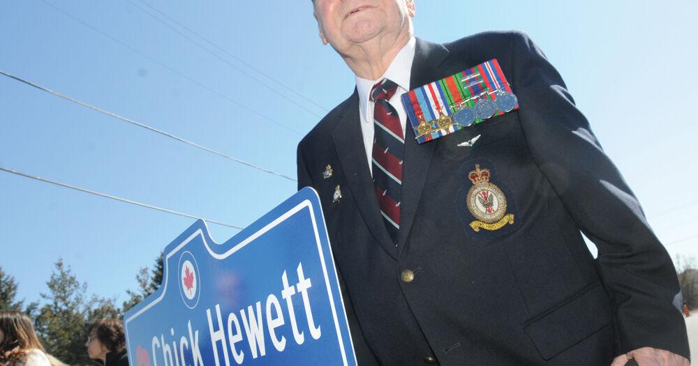 Oshawa Second World War veteran Chick Hewett dies