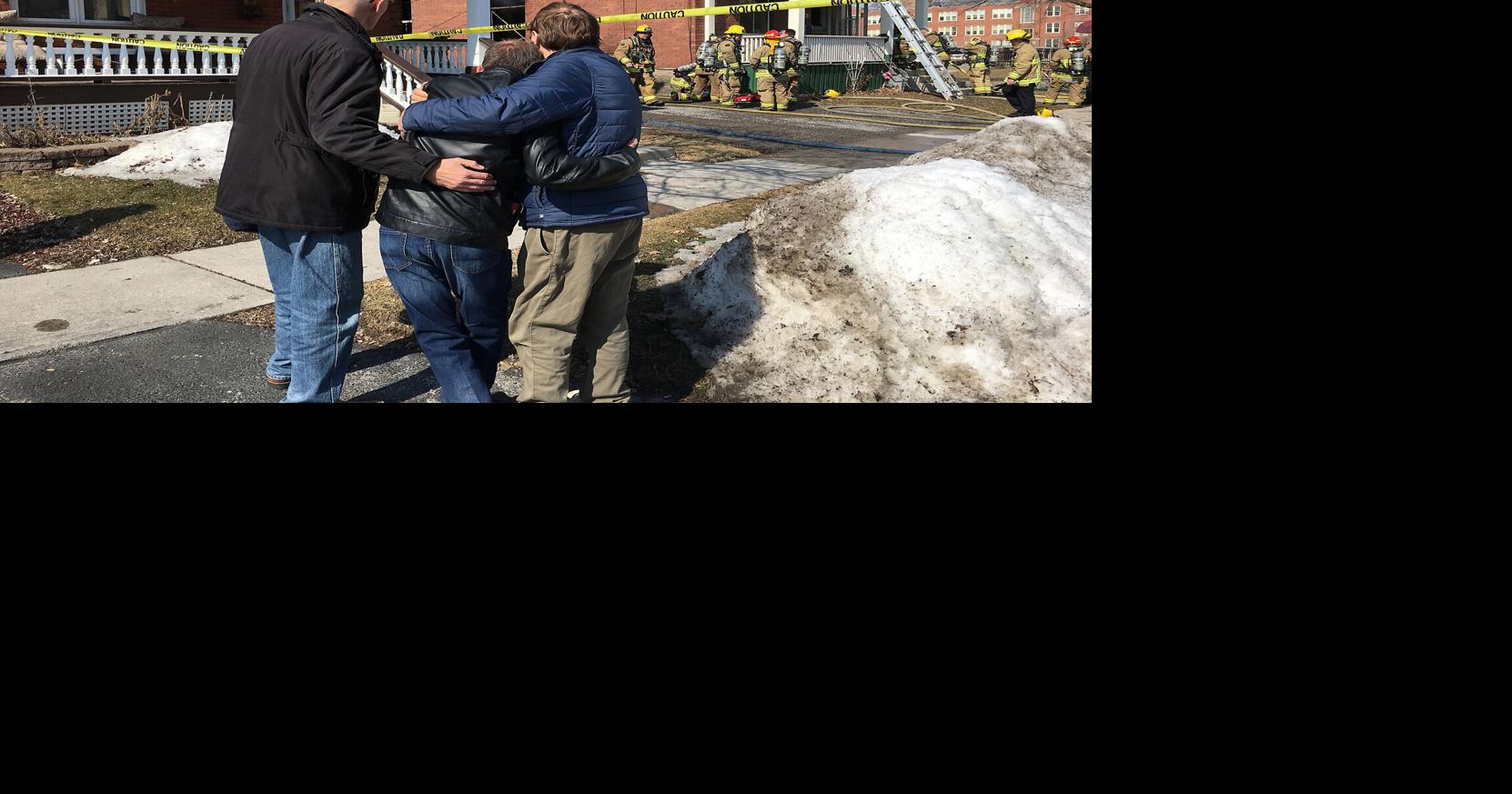 UPDATE: One taken to hospital with burns to hand after Oshawa house fire