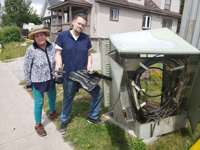 Oshawa man, 42, tried to save woman who died at accident