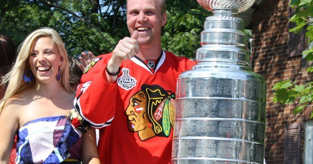 Orono's Bryan Bickell looks to get name on Stanley Cup