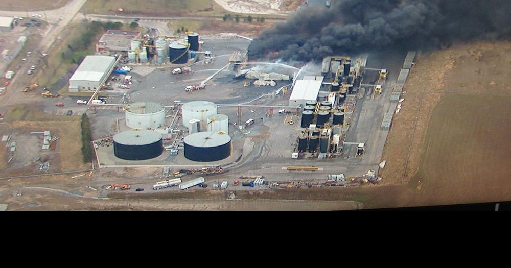 Update: Oshawa fire still burning