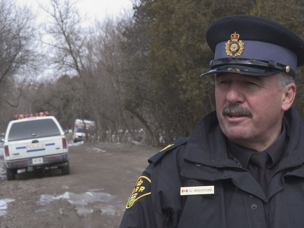 Crash closes 401 near Salem Road in Ajax