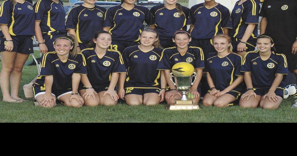 Whitby U15 girls take Brossard Soccer Challenge with stunning win