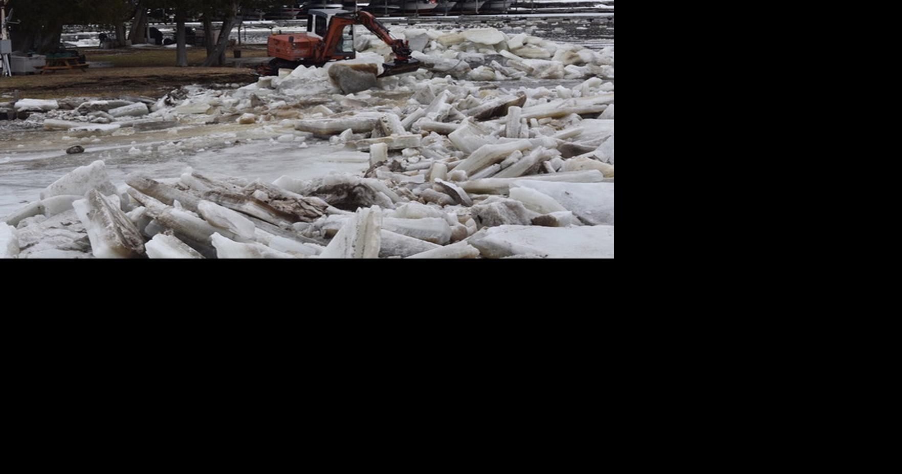 Huge chunks of ice choke Beaverton Harbour as spring thaw continues