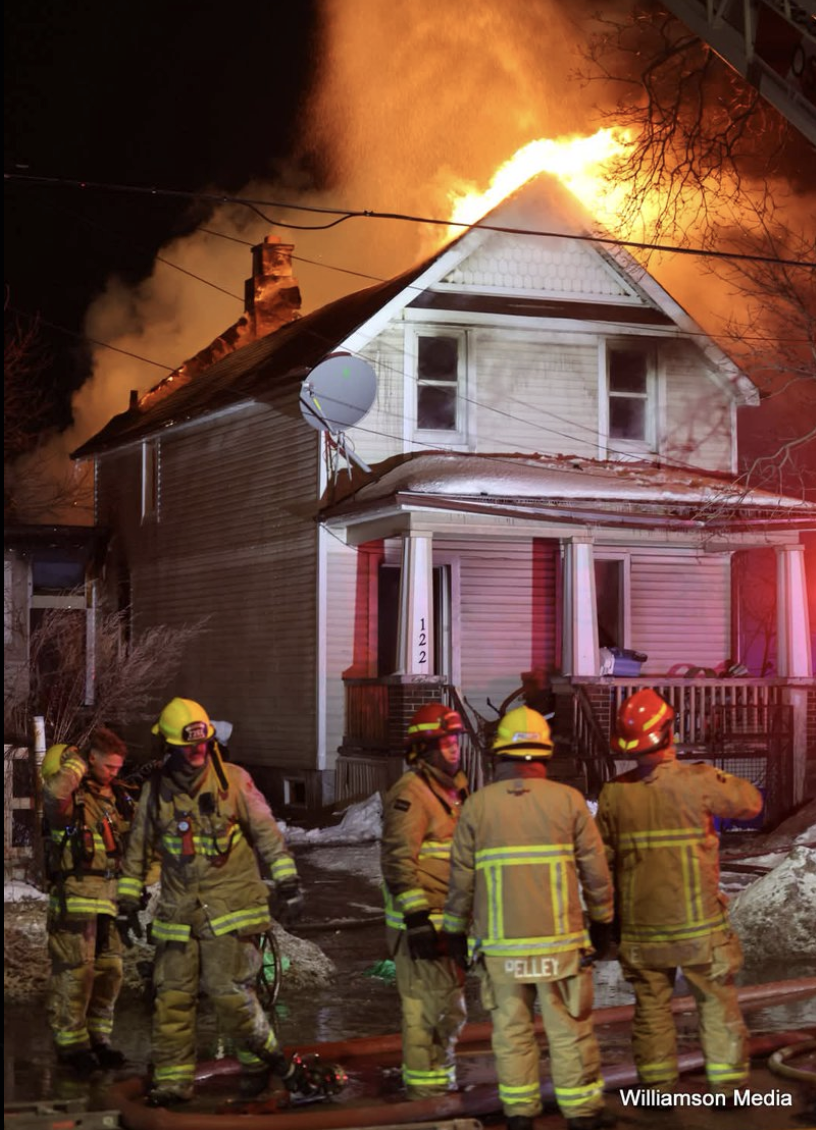Man located, 3 taken to hospital after Oshawa house fire